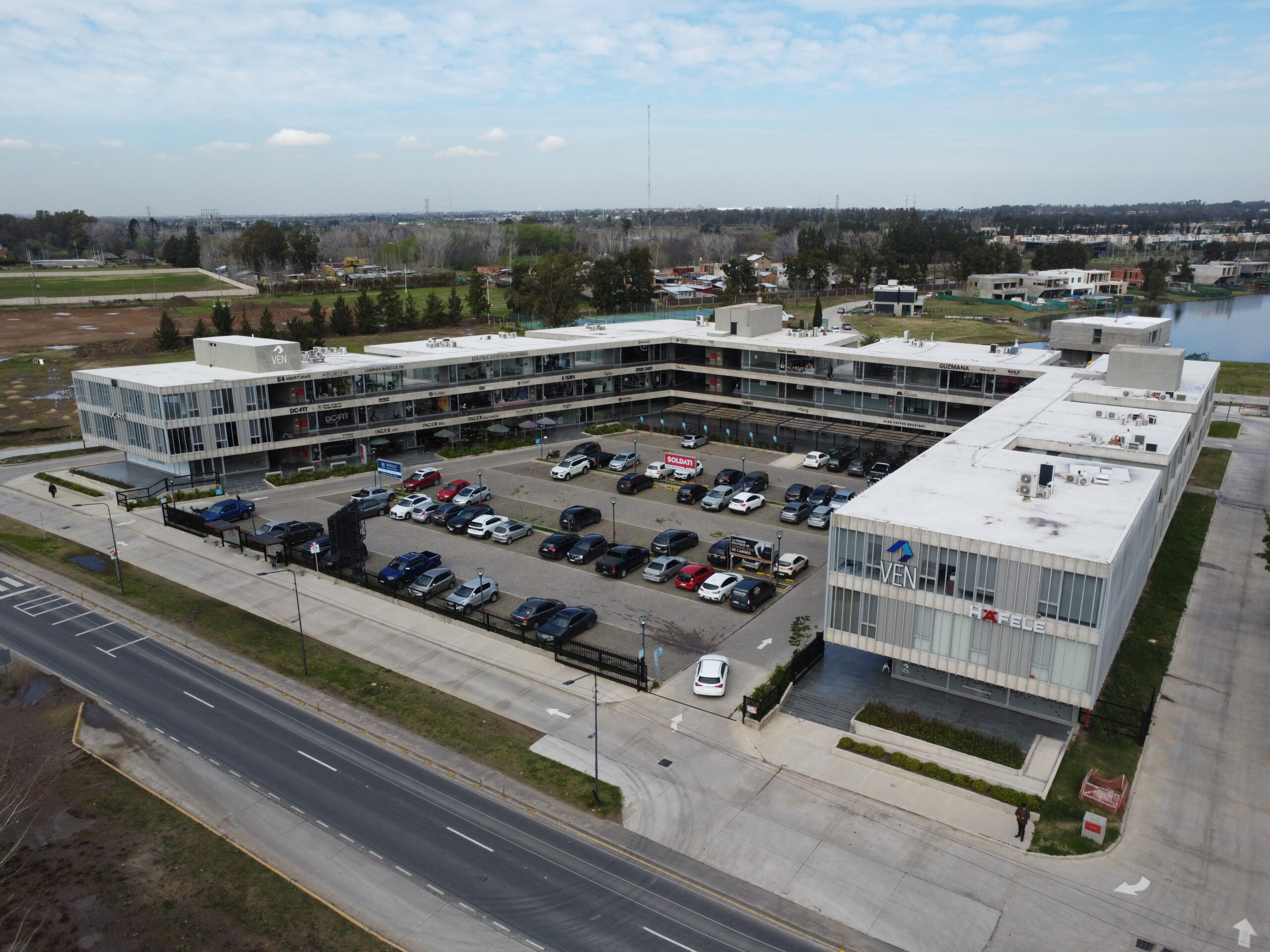 CENTRO COMERCIAL · VEN STREET CENTER – Grupo Nisen